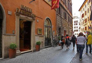 VisitsItaly.com - Welcome to the Pantheon Inn - Rome and Lazio Region
